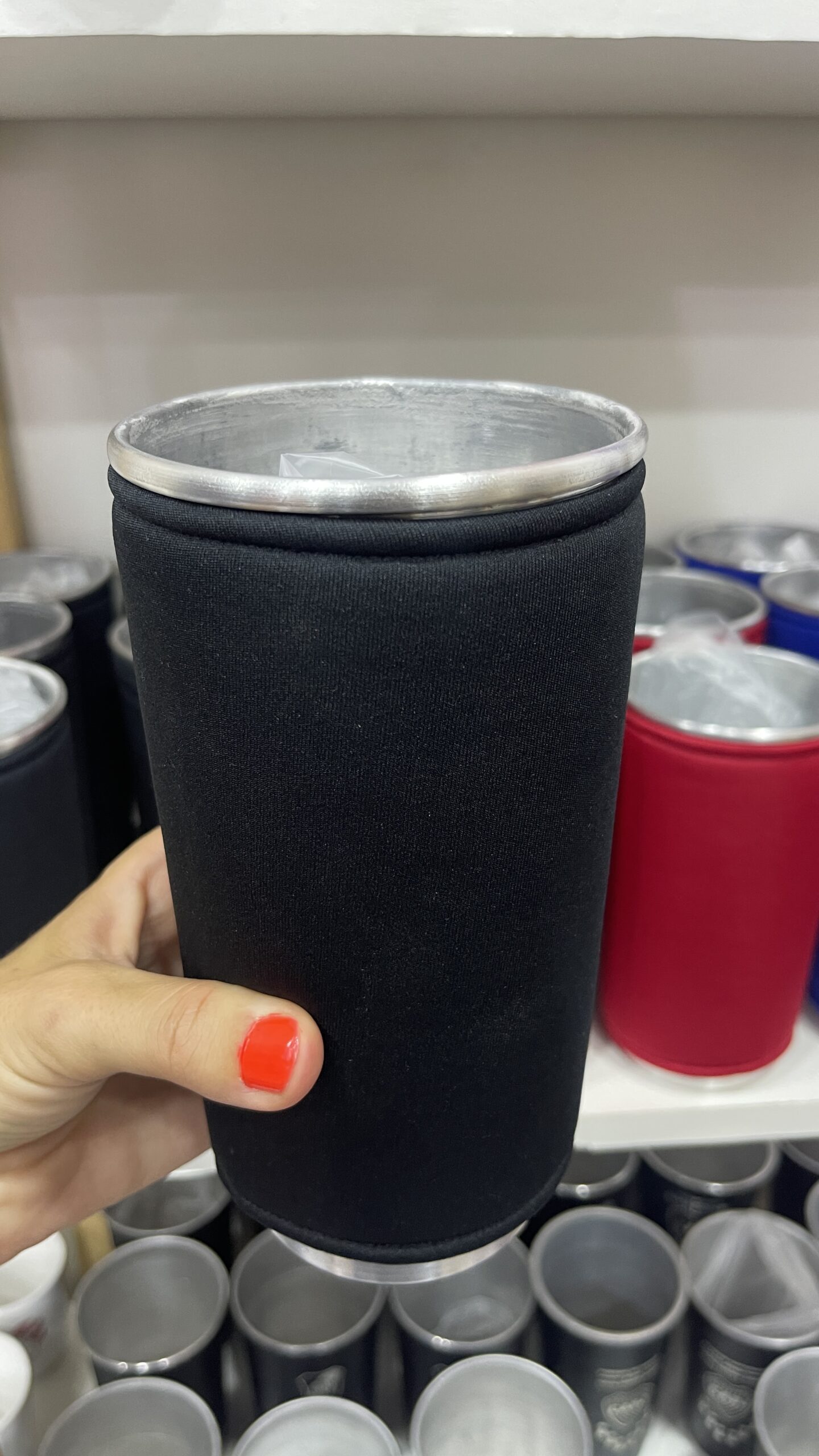 VASO ALUMINIO 1L CON FUNDA NEGRO | WOW